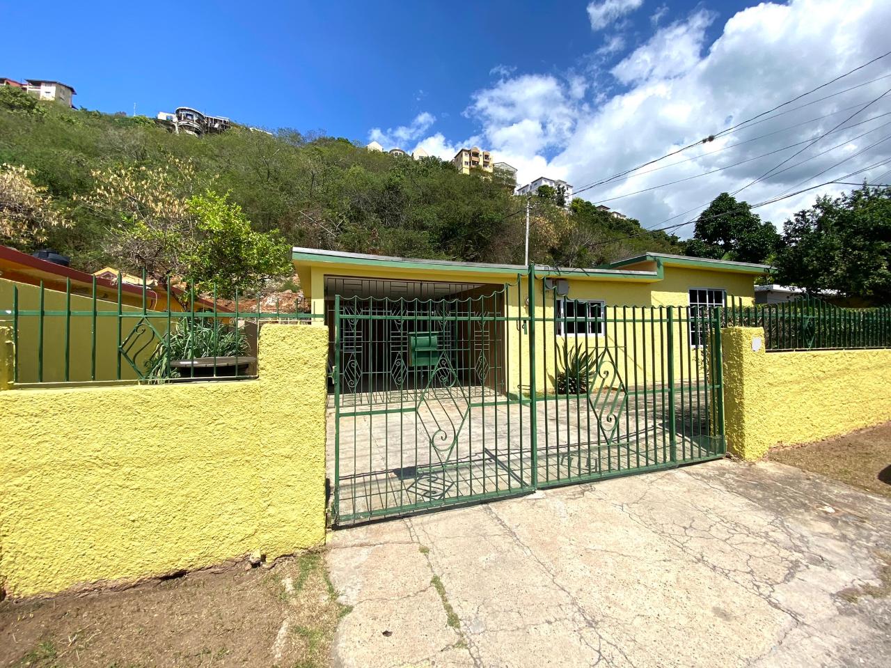 Lovely 4 Bedroom 2 Bathroom House For Sale In Meadowbrook Estates 